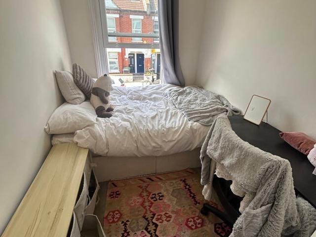 Room at Lambrook Terrace, Greater London