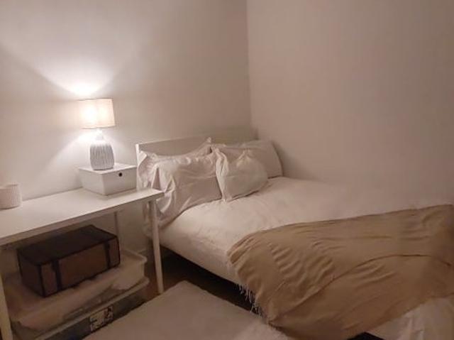 Room at Lampard Grove, Greater London