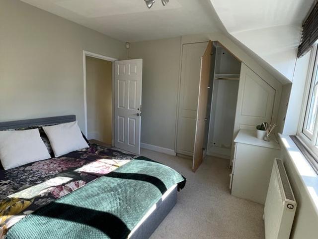 Room at Lannoy Road, Greater London