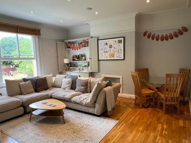 Room at Lancaster Avenue, Greater London
