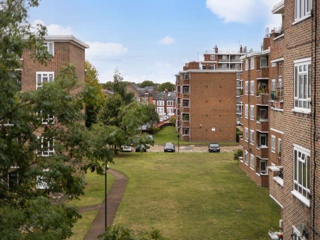 Room at Lancaster Court, Greater London