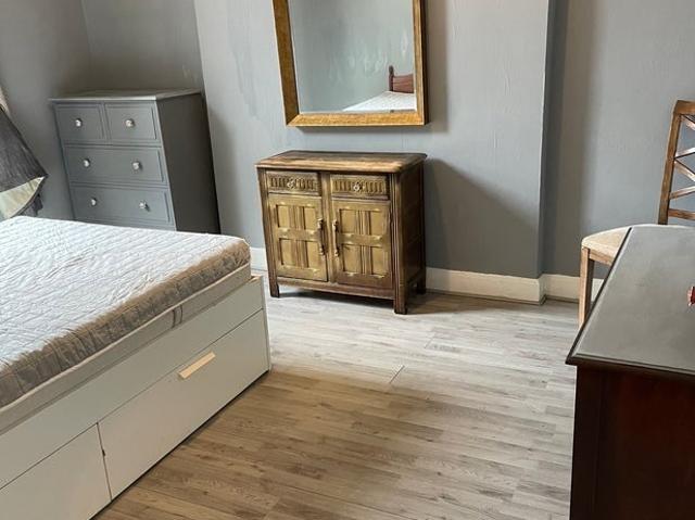 Room at Lancaster Road, Greater London