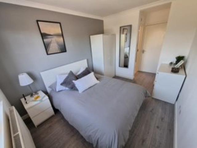 Room at Lancaster Road, Greater London