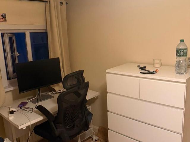 Room at Landor Road, Greater London