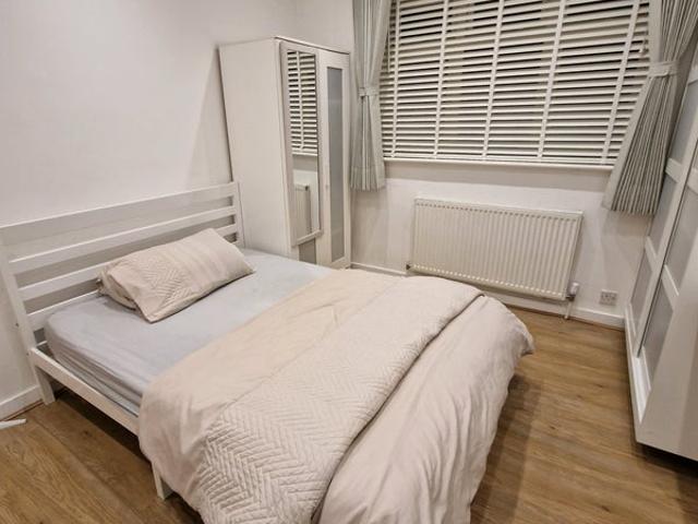Room at Landstead Road, Greater London