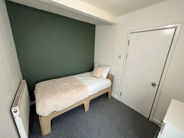 Room at Langwith Road, Shirebrook
