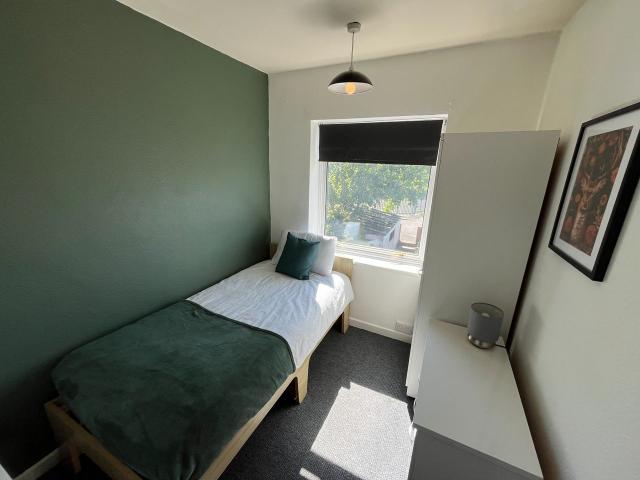 Room at Langwith Road, Shirebrook