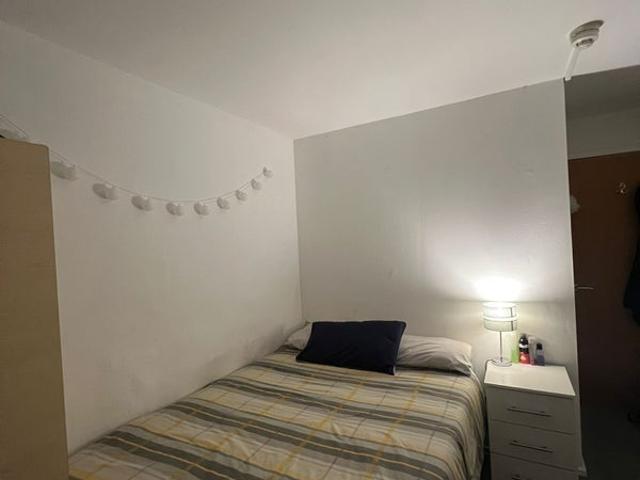 Room at Langdon Road, Greater London