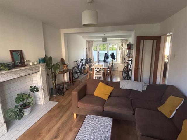 Room at Langford Green, Greater London