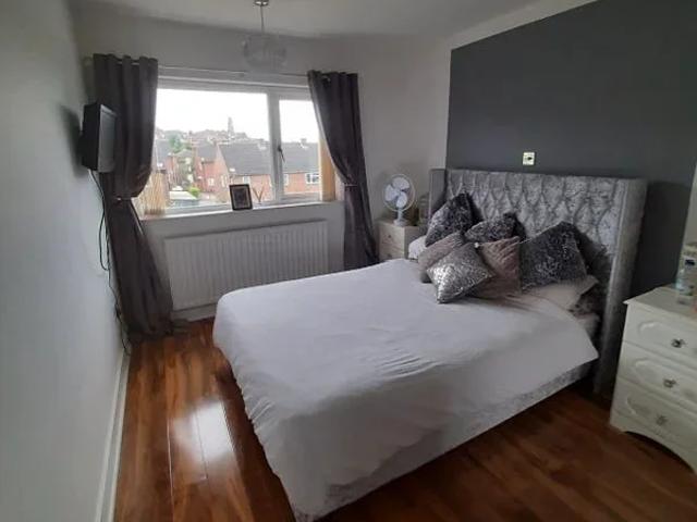 Room at Langford Road, Gedling