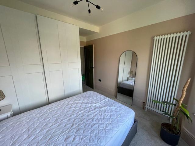 Room at Langham Road, Greater London