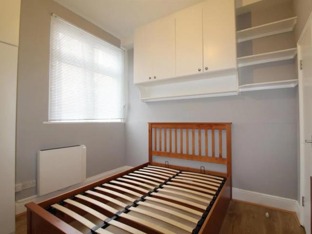 Room at Langham Road, Greater London