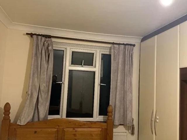 Room at Langley Crescent, Greater London