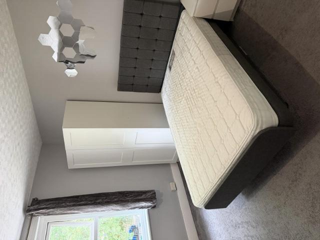 Room at Langley Walk, Crawley