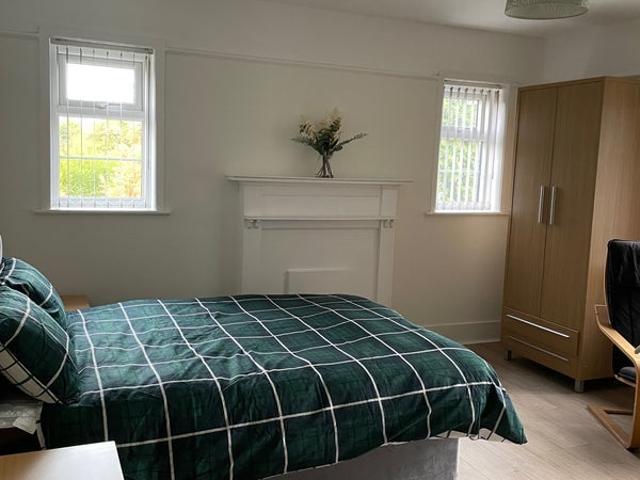 Room at Langley Walk, Crawley