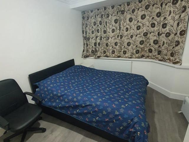 Room at Lansbury Avenue, Greater London