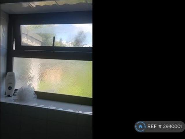 Room at Lansbury Road, Greater London