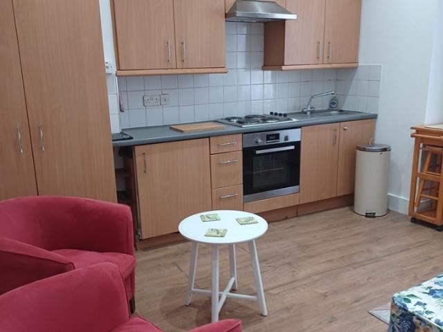 Room at Larch Road, Greater London