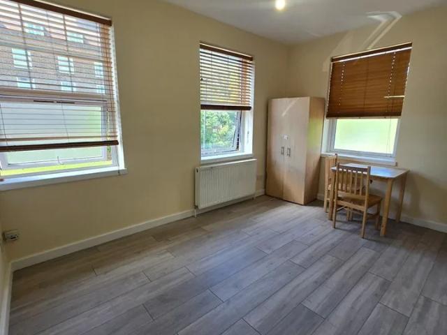 Room at Larkhall Lane, Greater London