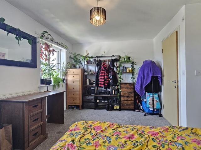Room at Lawnhurst Avenue, Manchester
