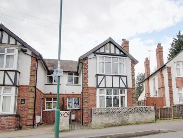 Room at Lawley Avenue, Nottingham