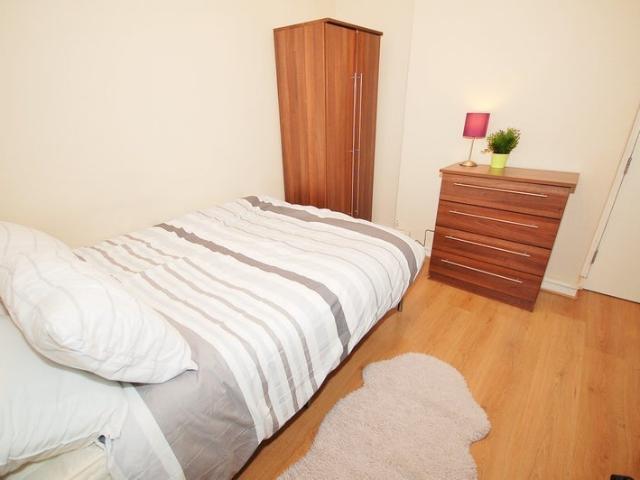Room at Lawrence Close, Greater London