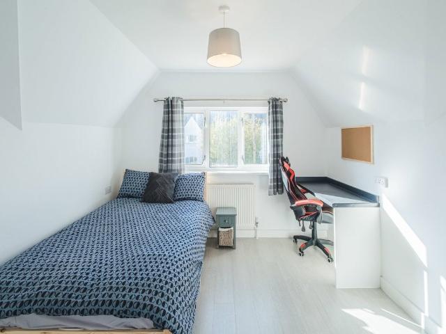 Room at Lawrence Road, Cotswold District