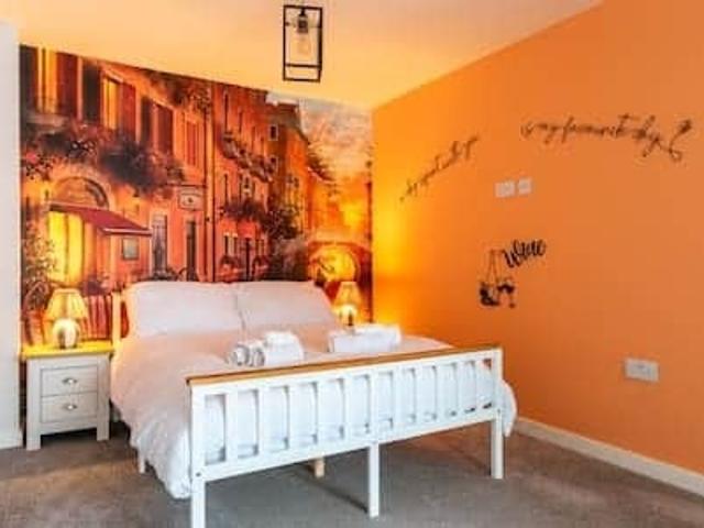 Room at Latchet Lane, Upton