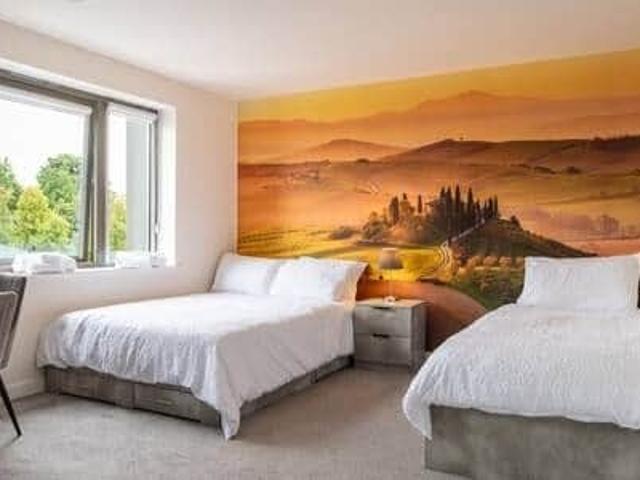 Room at Latchet Lane, Upton