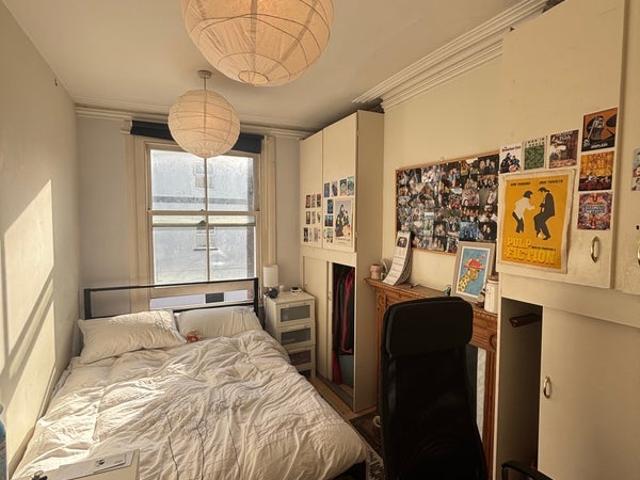 Room at Latchmere Road, Greater London