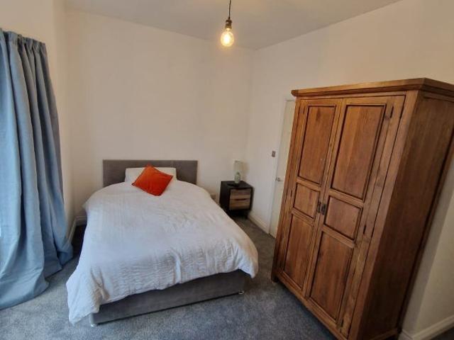 Room at Laura Street, Crewe
