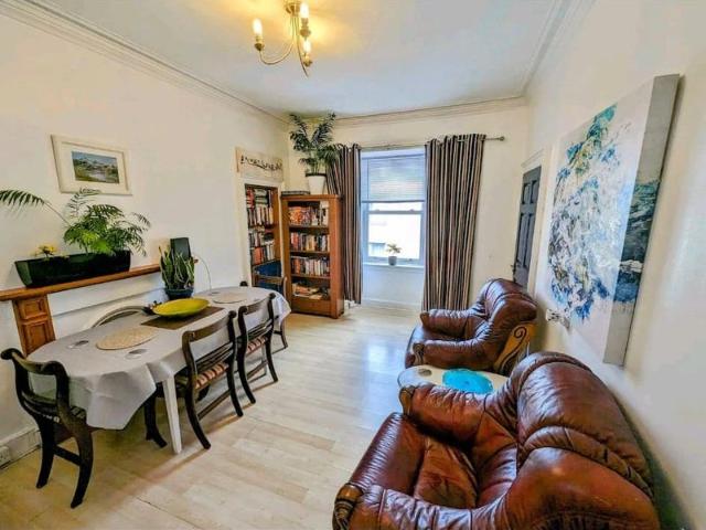 Room at Lauriston Street, City of Edinburgh