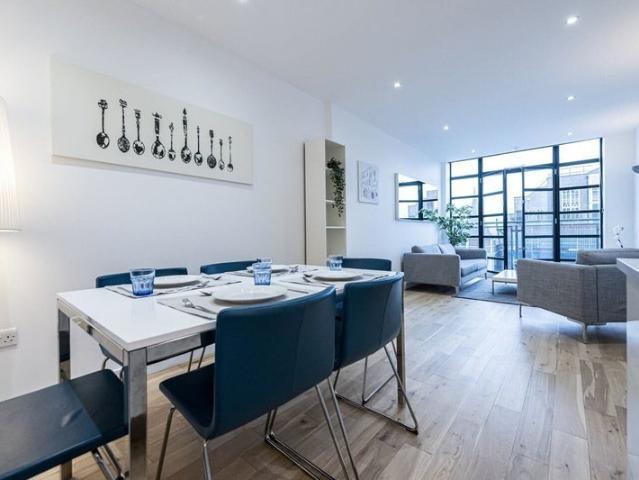 Room at Lavender Hill, Greater London