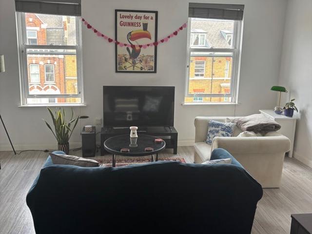 Room at Lavender Hill, Greater London