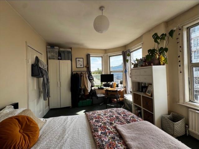 Room at Lavender Hill, Greater London