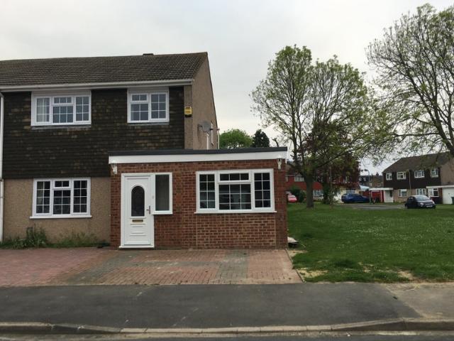 Room at Layburn Crescent, Slough