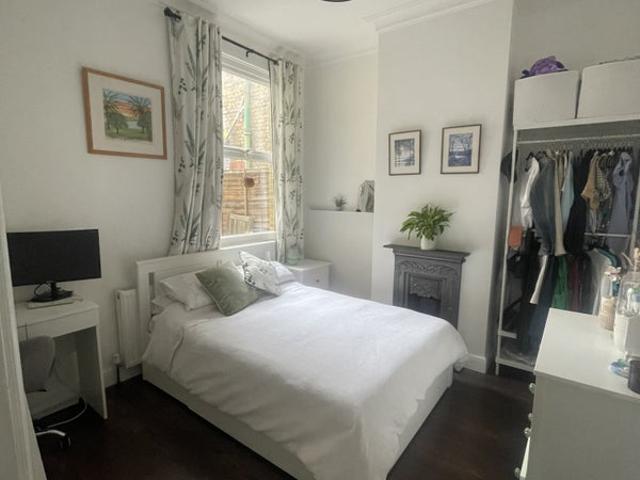 Room at Lea Bridge Road, Greater London