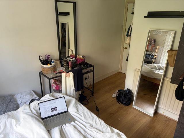 Room at Leander Road, Greater London
