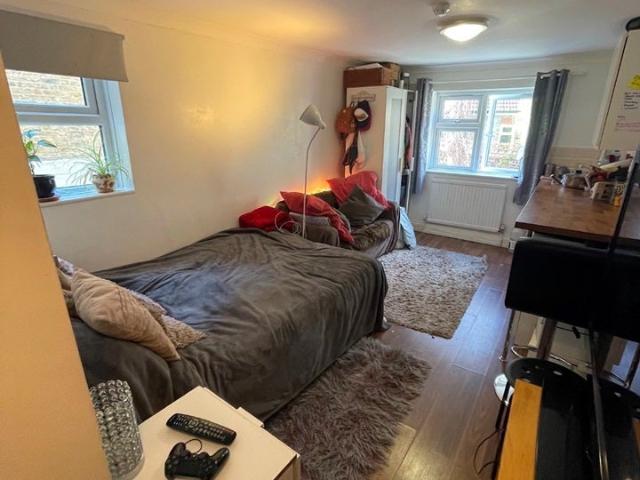 Room at Leander Road, Greater London