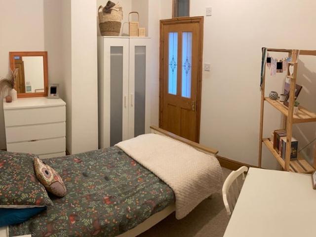 Room at Lead Street, Cardiff