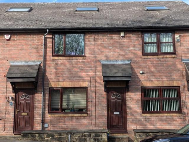 Room at Leader Road, Sheffield