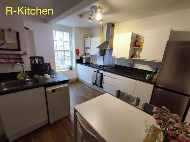 Room at Leather Lane, Greater London