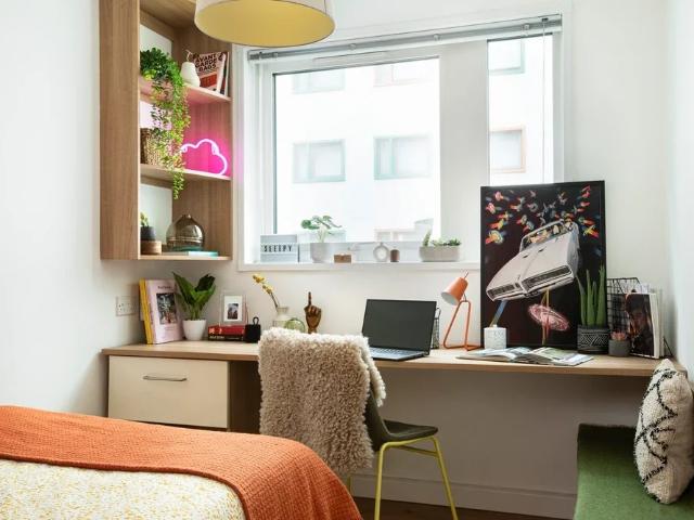 Room at Lebus Street, Greater London
