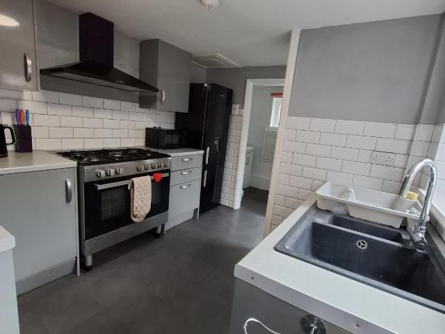 Room at Legsby Avenue, Grimsby