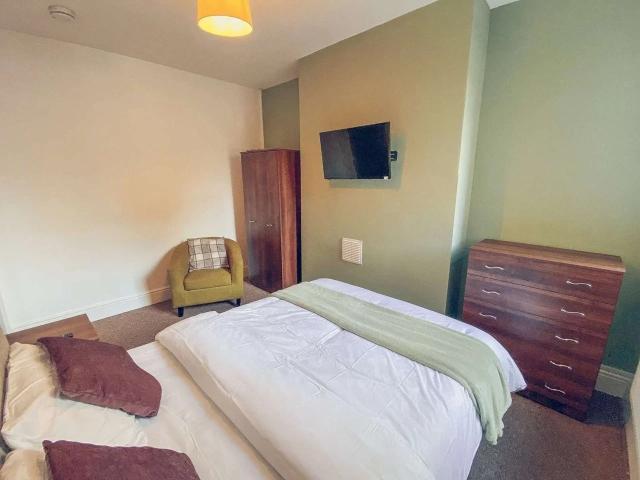 Room at Legsby Avenue, Grimsby