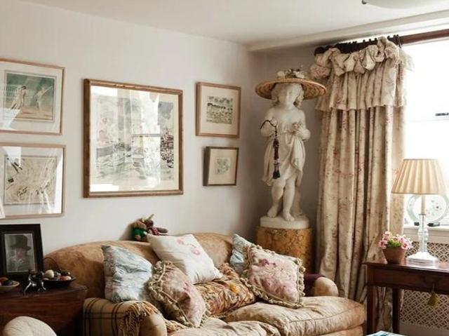 Room at Ledbury Road, City of Westminster