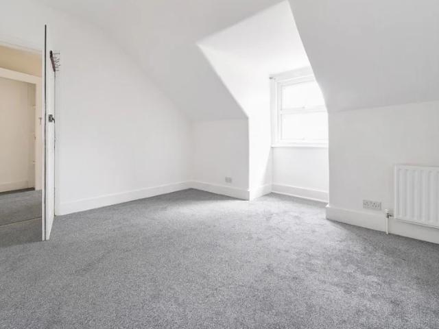 Room at Lee High Road, Greater London
