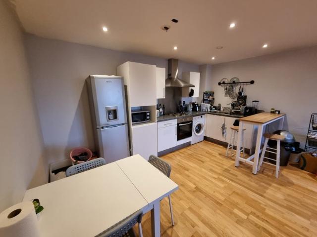 Room at Leeds Street, Liverpool