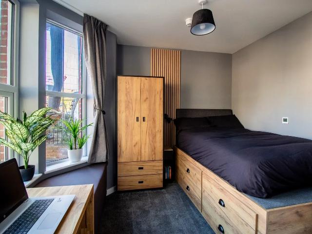 Room at Leigh Road, Eastleigh