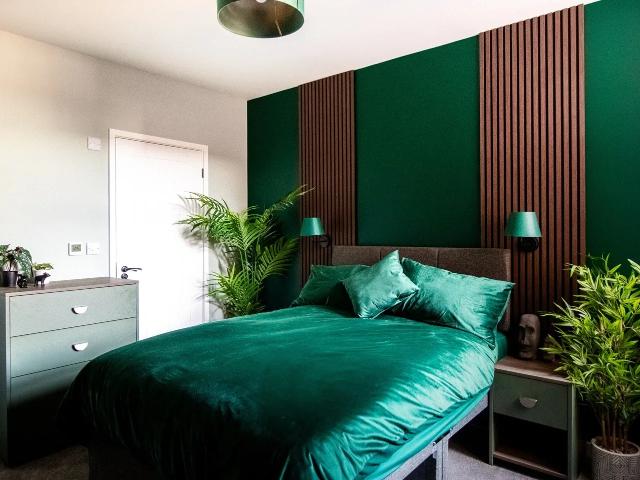 Room at Leigh Road, Eastleigh